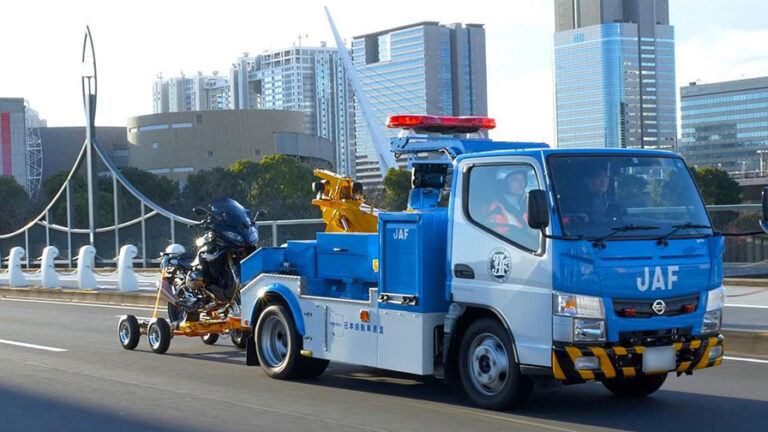 JAFに入会するとどんなサービスが受けられるの？ 会員費はいくら？ - Drive Home